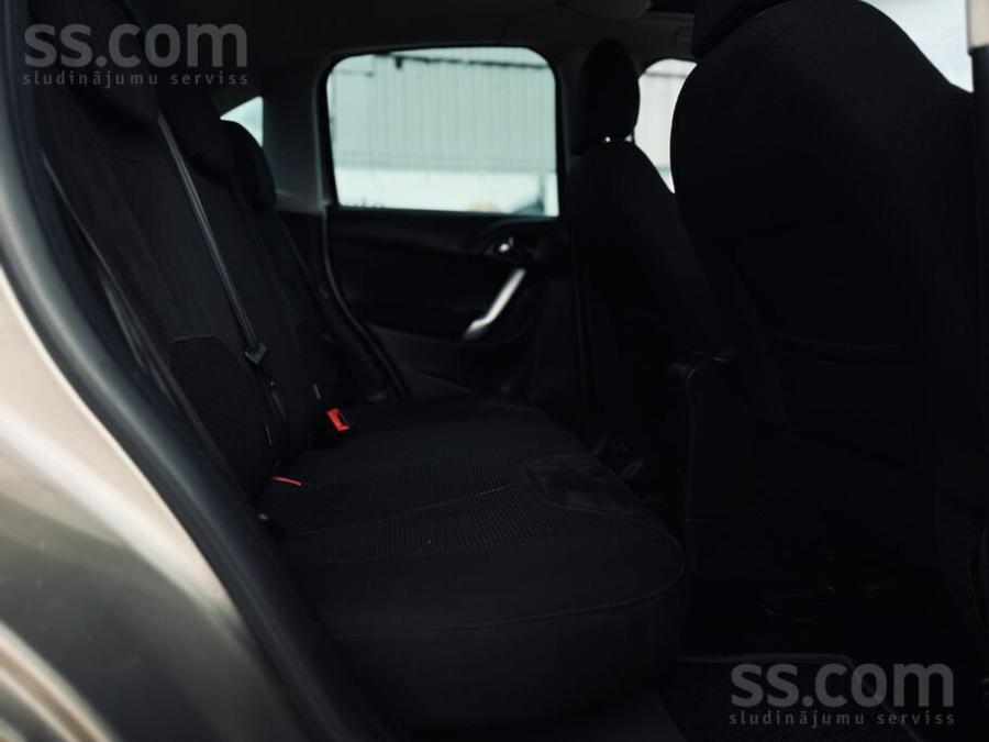 Brūns Citroen C3 2010 Cēsis, ar dzinēja tilpumu 1.40 L un nobraukumu 0 tūkst. km par 3990 €, foto 12 vietnē AUTOMOTO.COM.LV