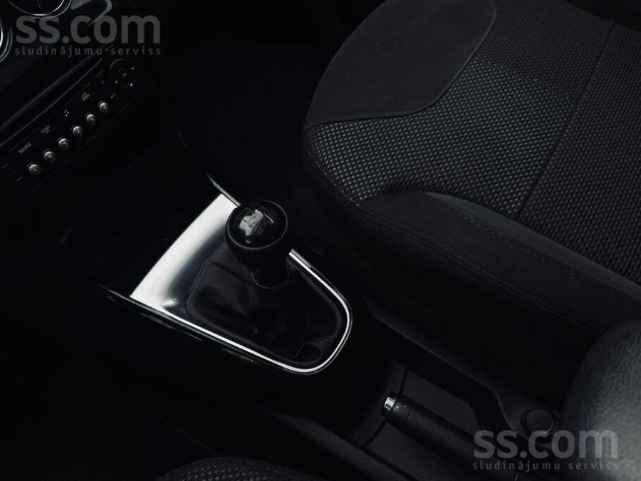 Brūns Citroen C3 2010 Cēsis, ar dzinēja tilpumu 1.40 L un nobraukumu 0 tūkst. km par 3990 €, foto 18 vietnē AUTOMOTO.COM.LV