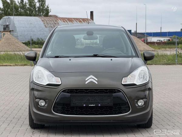 Brown Citroen C3 2012 in Taurage, with an engine capacity of 1.60 L and mileage of 332 thousand km for 2900 €, photo 3 on AUTOMOTO.COM.LV