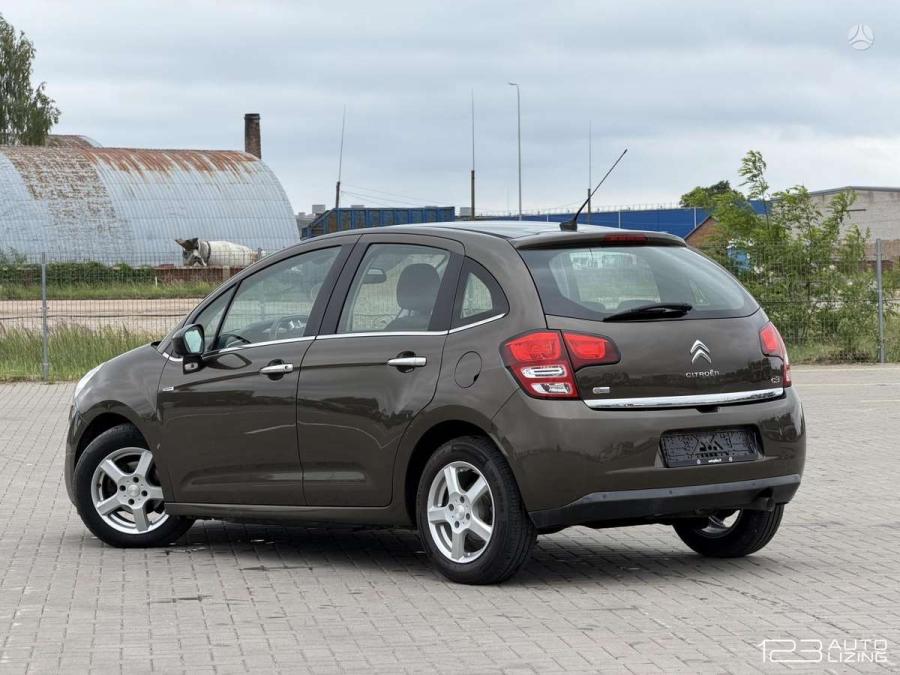 Brown Citroen C3 2012 in Taurage, with an engine capacity of 1.60 L and mileage of 332 thousand km for 2900 €, photo 6 on AUTOMOTO.COM.LV