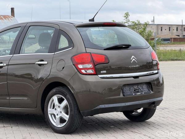 Brown Citroen C3 2012 in Taurage, with an engine capacity of 1.60 L and mileage of 332 thousand km for 2900 €, photo 6 on AUTOMOTO.COM.LV