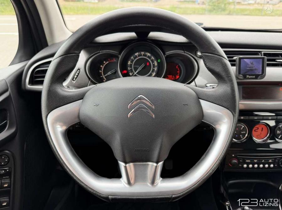 Brown Citroen C3 2012 in Taurage, with an engine capacity of 1.60 L and mileage of 332 thousand km for 2900 €, photo 16 on AUTOMOTO.COM.LV