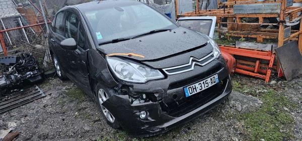 Brown Citroen C3 2014 in Panevezys, with an engine capacity of 1.20 L and mileage of 170 thousand km for 3400 €, photo 2 on AUTOMOTO.COM.LV