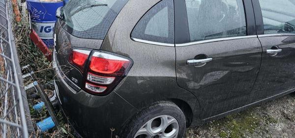 Brown Citroen C3 2014 in Panevezys, with an engine capacity of 1.20 L and mileage of 170 thousand km for 3400 €, photo 3 on AUTOMOTO.COM.LV