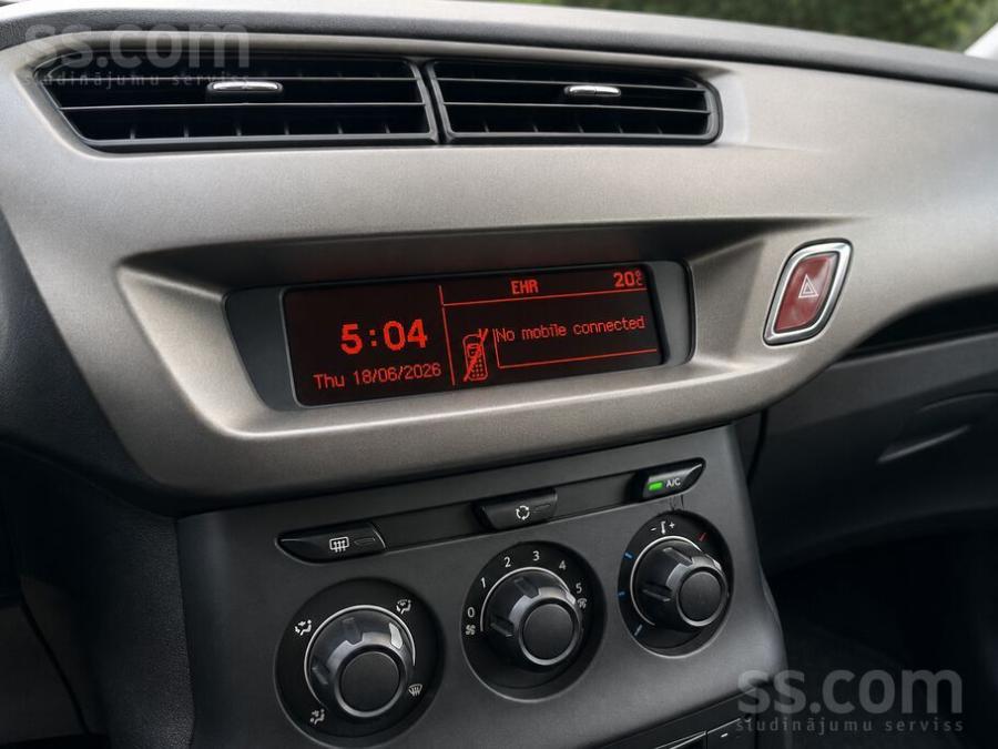 Brown Citroen C3 2014 in Riga, with an engine capacity of 1.60 L and mileage of 239 thousand km for 4300 €, photo 17 on AUTOMOTO.COM.LV