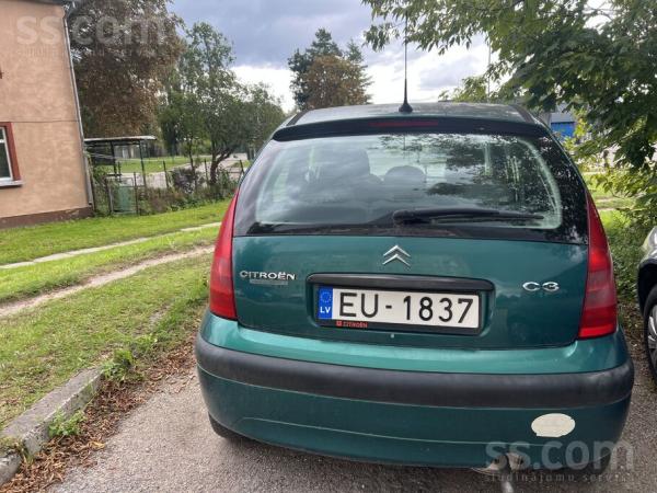 Citroen C3 2003 in Jelgava on AUTOMOTO.COM.LV Green Citroen C3 2003 in Jelgava, with an engine capacity of 1.40 L and mileage of 219 thousand km for 250 €, photo 5 on AUTOMOTO.COM.LV