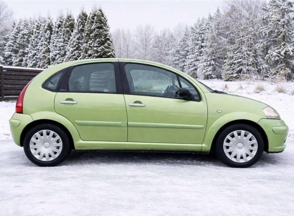 Green Citroen C3 2004 in Vilnius, with an engine capacity of 1.40 L and mileage of 260 thousand km for 1850 €, photo 4 on AUTOMOTO.COM.LV