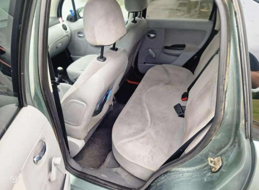 Zaļš Citroen C3 2007 Panevēža, ar dzinēja tilpumu 1.12 L un nobraukumu 128 tūkst. km par 650 €, foto 10 vietnē AUTOMOTO.COM.LV