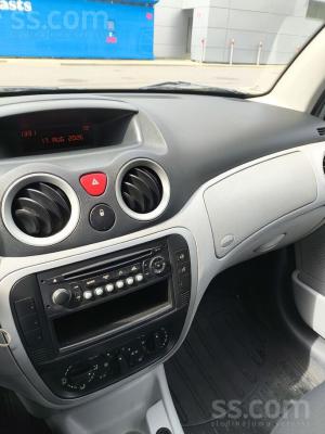 Green Citroen C3 2007 in Riga, with an engine capacity of 1.60 L and mileage of 160 thousand km for 900 €, photo 9 on AUTOMOTO.COM.LV
