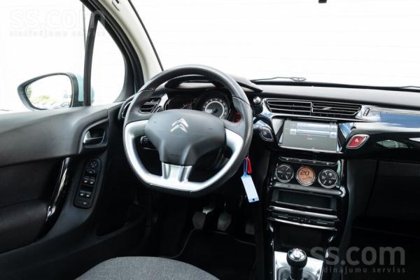 Green Citroen C3 2016 in Riga, with an engine capacity of 1.60 L and mileage of 69 thousand km for 6950 €, photo 10 on AUTOMOTO.COM.LV