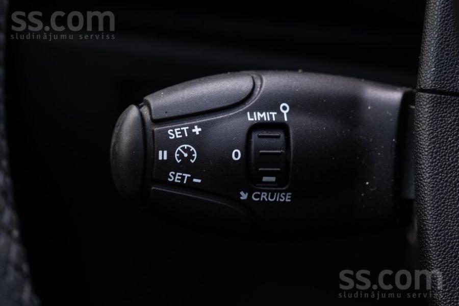 Green Citroen C3 2016 in Riga, with an engine capacity of 1.60 L and mileage of 69 thousand km for 6350 €, photo 14 on AUTOMOTO.COM.LV
