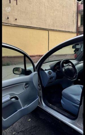 Grey Citroen C3 2002 in Kaunas, with an engine capacity of 1.36 L and mileage of 160 thousand km for 950 €, photo 3 on AUTOMOTO.COM.LV
