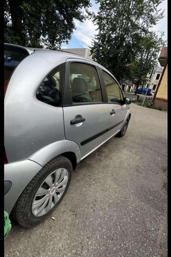 Grey Citroen C3 2002 in Kaunas, with an engine capacity of 1.36 L and mileage of 160 thousand km for 950 €, photo 5 on AUTOMOTO.COM.LV