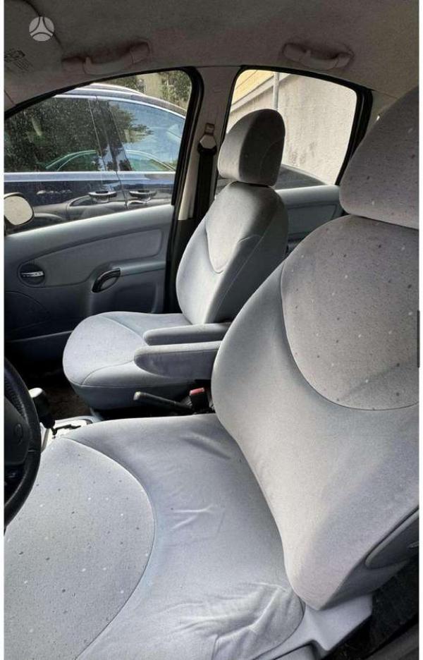 Grey Citroen C3 2002 in Kaunas, with an engine capacity of 1.36 L and mileage of 160 thousand km for 950 €, photo 8 on AUTOMOTO.COM.LV