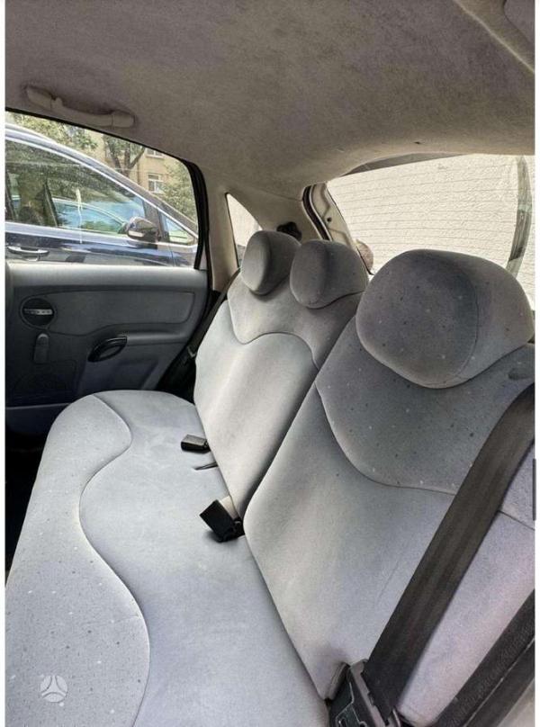 Grey Citroen C3 2002 in Kaunas, with an engine capacity of 1.36 L and mileage of 160 thousand km for 950 €, photo 9 on AUTOMOTO.COM.LV