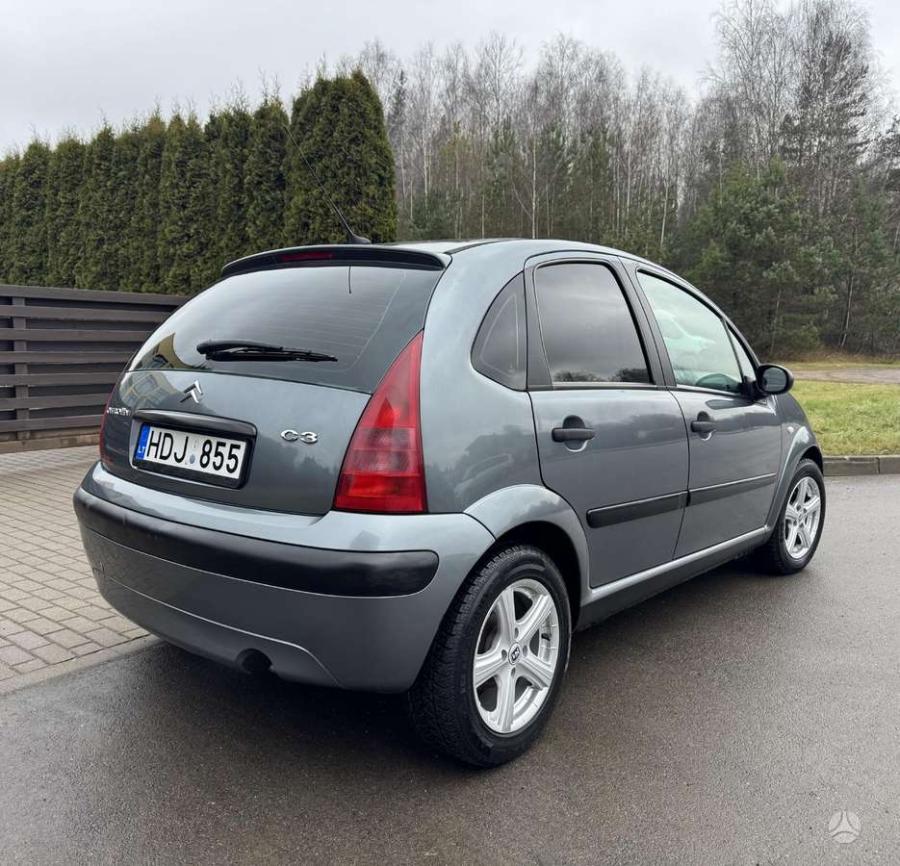 Pelēks Citroen C3 2004 Viļņa, ar dzinēja tilpumu 1.36 L un nobraukumu 177 tūkst. km par 1850 €, foto 4 vietnē AUTOMOTO.COM.LV