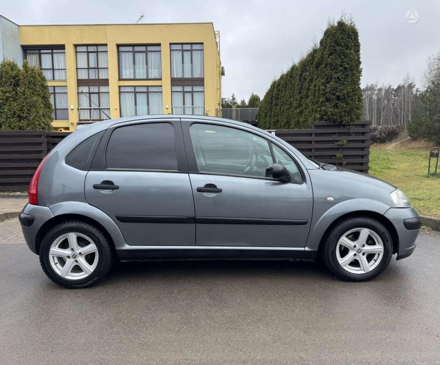 Pelēks Citroen C3 2004 Viļņa, ar dzinēja tilpumu 1.36 L un nobraukumu 177 tūkst. km par 1850 €, foto 5 vietnē AUTOMOTO.COM.LV