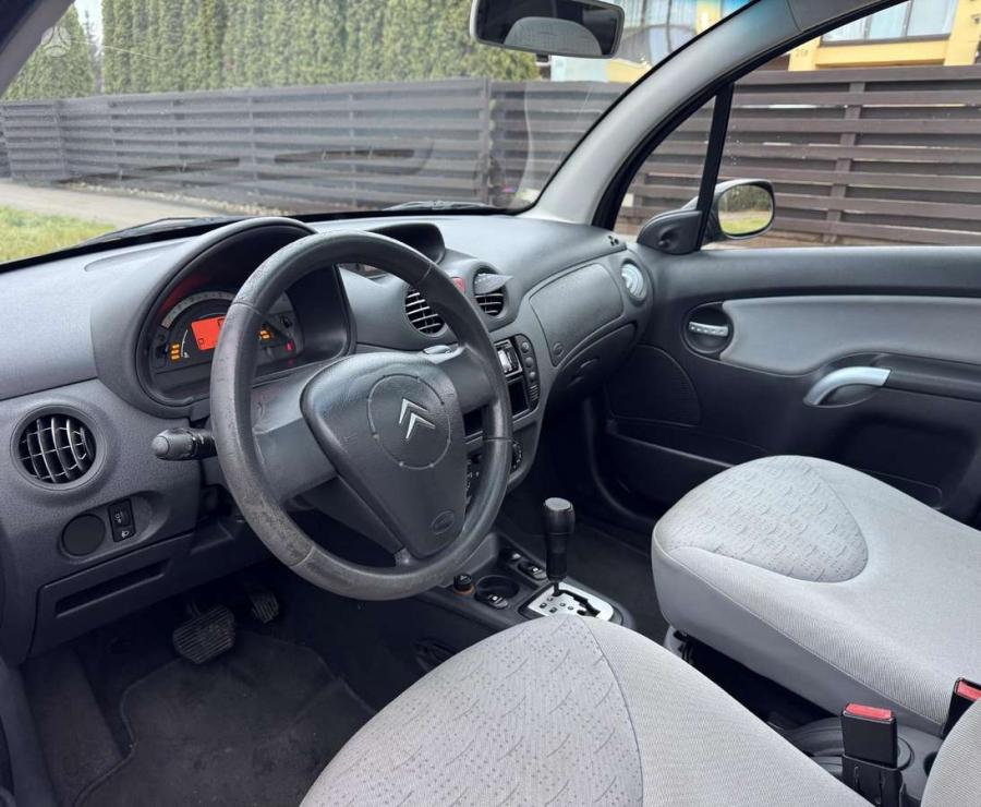 Pelēks Citroen C3 2004 Viļņa, ar dzinēja tilpumu 1.36 L un nobraukumu 177 tūkst. km par 1850 €, foto 11 vietnē AUTOMOTO.COM.LV