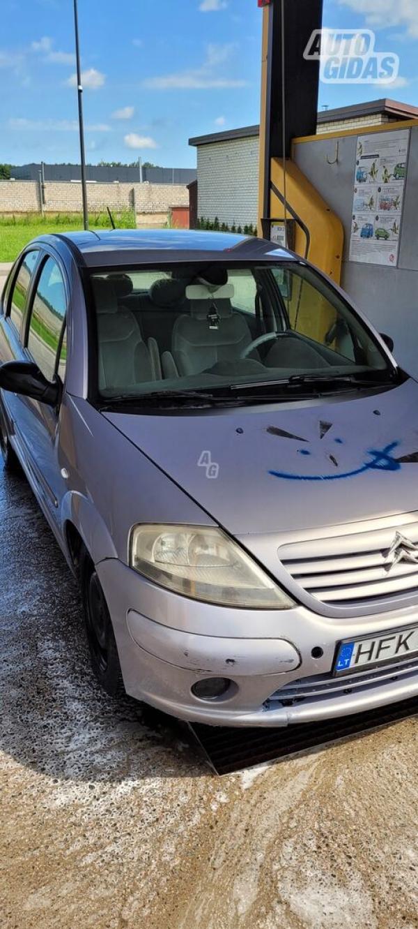Pelēks Citroen C3 2004 Kauņa, ar dzinēja tilpumu 1.40 L un nobraukumu 226 tūkst. km par 599 €, foto 2 vietnē AUTOMOTO.COM.LV