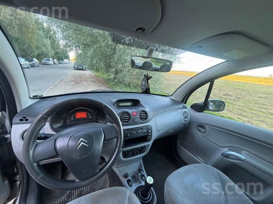 Pelēks Citroen C3 2004 Liepāja, ar dzinēja tilpumu 1.40 L un nobraukumu 180 tūkst. km par 500 €, foto 7 vietnē AUTOMOTO.COM.LV