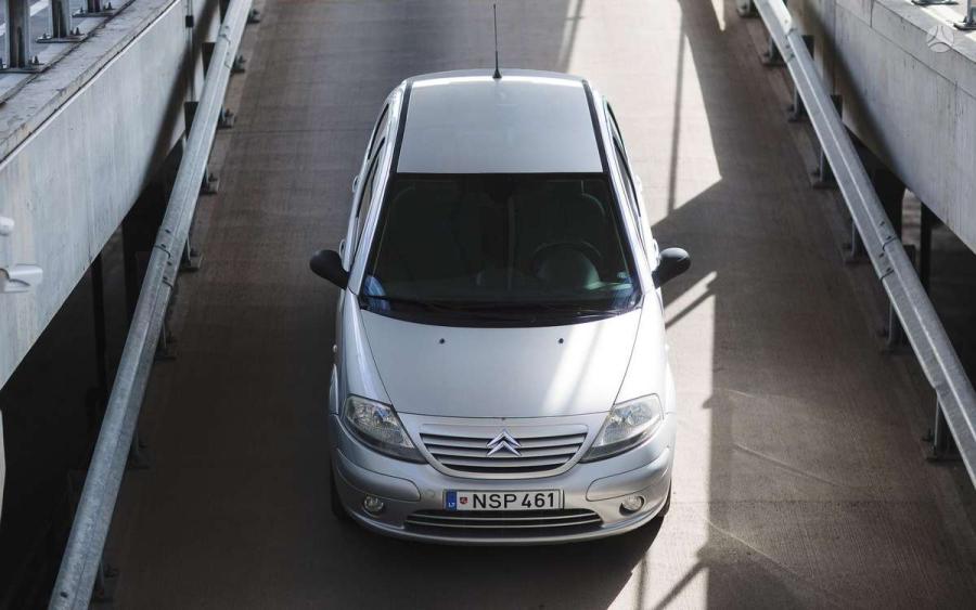 Pelēks Citroen C3 2004 Viļņa, ar dzinēja tilpumu 1.36 L un nobraukumu 143 tūkst. km par 1450 €, foto 4 vietnē AUTOMOTO.COM.LV
