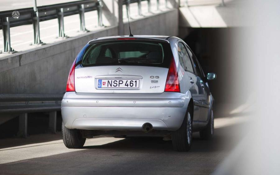 Pelēks Citroen C3 2004 Viļņa, ar dzinēja tilpumu 1.36 L un nobraukumu 143 tūkst. km par 1450 €, foto 5 vietnē AUTOMOTO.COM.LV