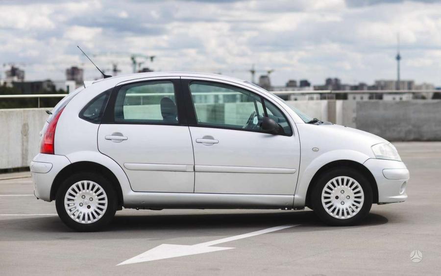 Pelēks Citroen C3 2004 Viļņa, ar dzinēja tilpumu 1.36 L un nobraukumu 143 tūkst. km par 1450 €, foto 10 vietnē AUTOMOTO.COM.LV