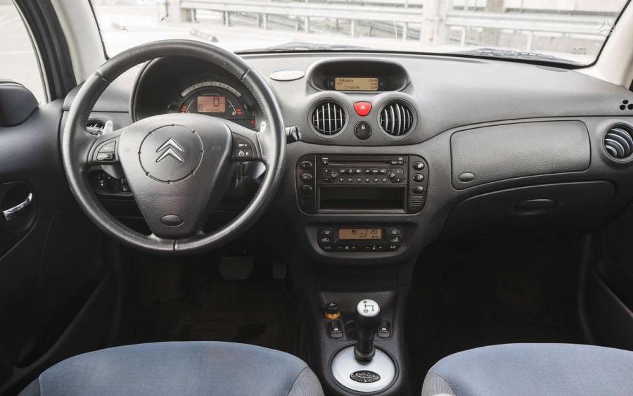 Pelēks Citroen C3 2004 Viļņa, ar dzinēja tilpumu 1.36 L un nobraukumu 143 tūkst. km par 1450 €, foto 19 vietnē AUTOMOTO.COM.LV