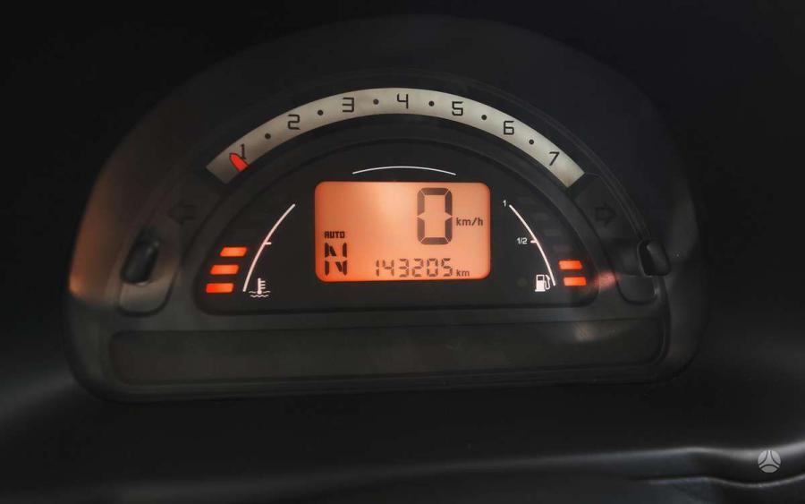 Pelēks Citroen C3 2004 Viļņa, ar dzinēja tilpumu 1.36 L un nobraukumu 143 tūkst. km par 1450 €, foto 24 vietnē AUTOMOTO.COM.LV