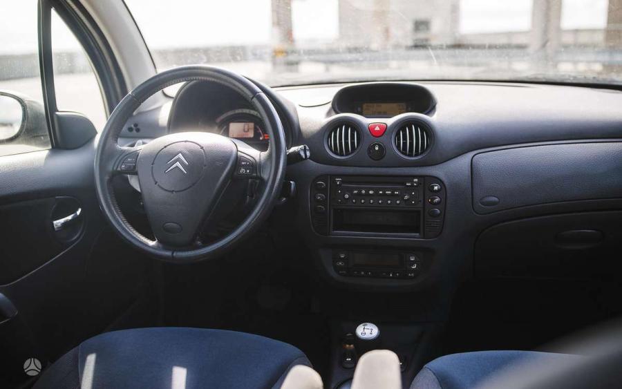 Pelēks Citroen C3 2004 Viļņa, ar dzinēja tilpumu 1.36 L un nobraukumu 143 tūkst. km par 1450 €, foto 36 vietnē AUTOMOTO.COM.LV