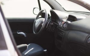 Pelēks Citroen C3 2004 Viļņa, ar dzinēja tilpumu 1.36 L un nobraukumu 143 tūkst. km par 1450 €, foto 37 vietnē AUTOMOTO.COM.LV