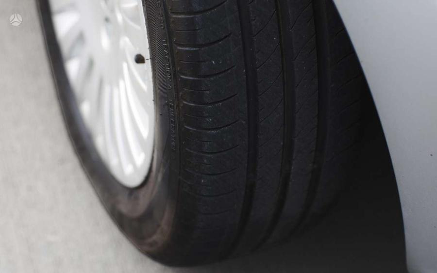 Pelēks Citroen C3 2004 Viļņa, ar dzinēja tilpumu 1.36 L un nobraukumu 143 tūkst. km par 1450 €, foto 39 vietnē AUTOMOTO.COM.LV