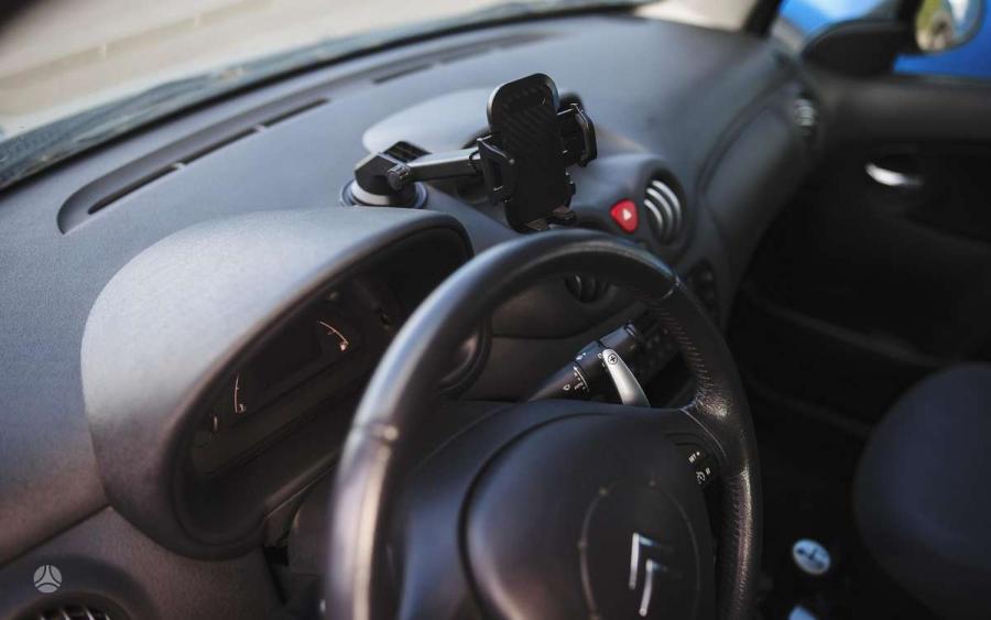 Pelēks Citroen C3 2004 Viļņa, ar dzinēja tilpumu 1.36 L un nobraukumu 143 tūkst. km par 1450 €, foto 41 vietnē AUTOMOTO.COM.LV