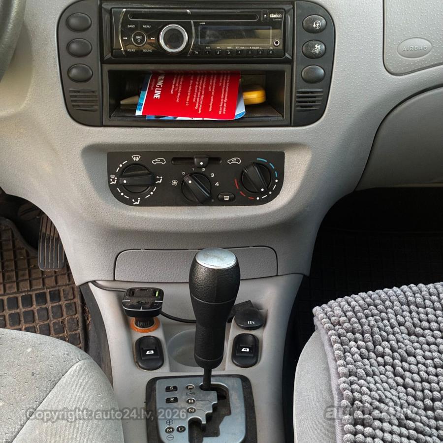 Pelēks Citroen C3 2004 Tallina, ar dzinēja tilpumu 1.40 L un nobraukumu 200 tūkst. km par 500 €, foto 7 vietnē AUTOMOTO.COM.LV