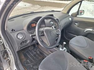 Grey Citroen C3 2005 in Valmiera, with an engine capacity of 1.40 L and mileage of 212 thousand km for 1200 €, photo 10 on AUTOMOTO.COM.LV