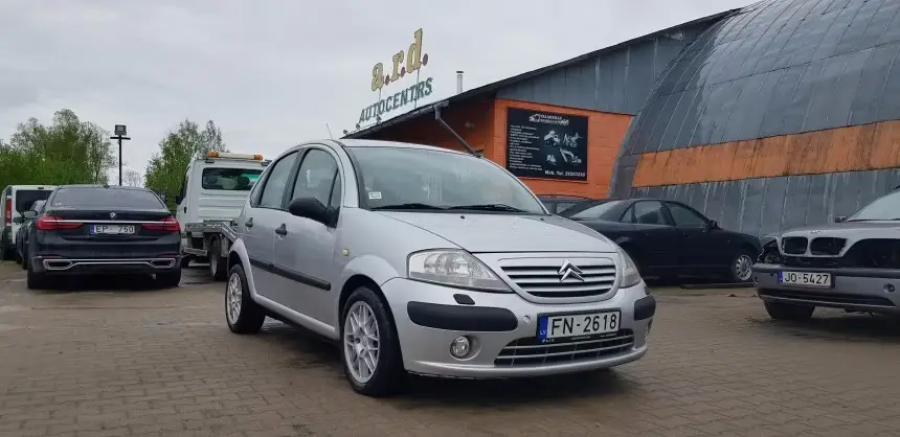 Grey Citroen C3 2005 in Valmiera, with an engine capacity of 1.40 L and mileage of 204 thousand km for 1550 €, photo 1 on AUTOMOTO.COM.LV