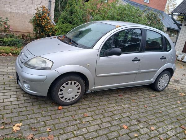 Grey Citroen C3 2008 in Riga, with an engine capacity of 1.40 L and mileage of 130 thousand km for 1800 €, photo 1 on AUTOMOTO.COM.LV