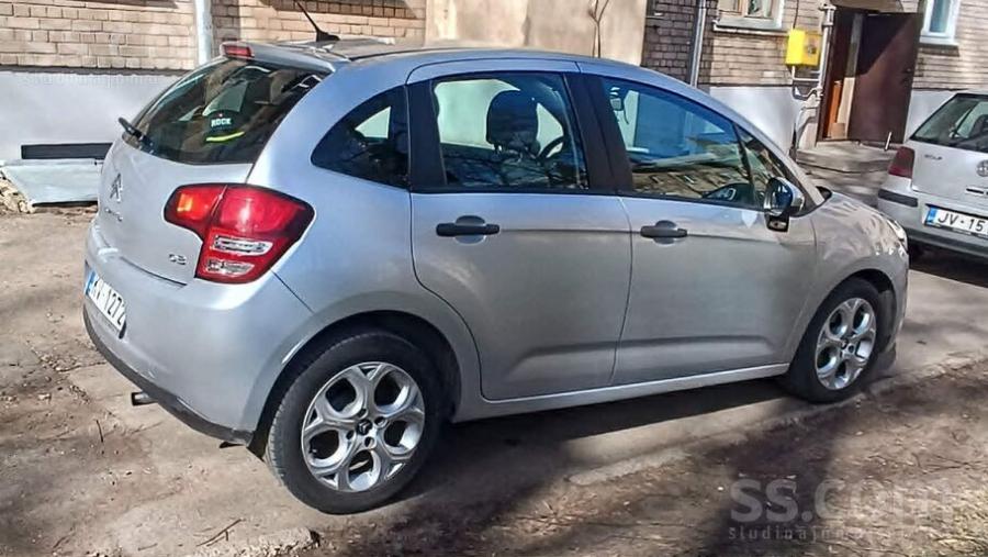 Grey Citroen C3 2010 in Daugavpils, with an engine capacity of 1.40 L and mileage of 224 thousand km for 1800 €, photo 3 on AUTOMOTO.COM.LV