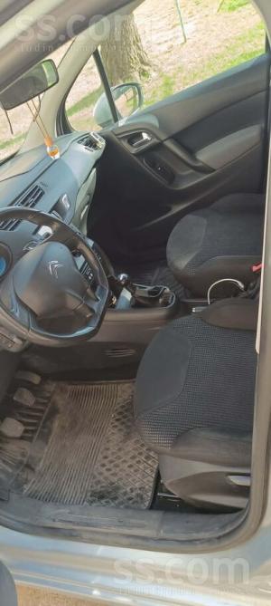 Grey Citroen C3 2010 in Daugavpils, with an engine capacity of 1.40 L and mileage of 224 thousand km for 1800 €, photo 4 on AUTOMOTO.COM.LV