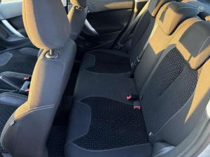 Pelēks Citroen C3 2010 Viļņa, ar dzinēja tilpumu 1.56 L un nobraukumu 258 tūkst. km par 1400 €, foto 10 vietnē AUTOMOTO.COM.LV