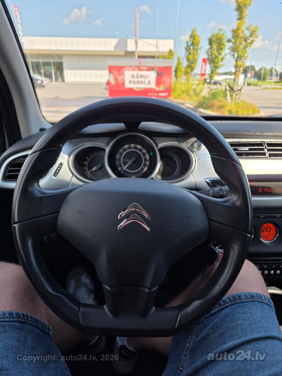 Pelēks Citroen C3 2011 Tallina, ar dzinēja tilpumu 1.40 L un nobraukumu 151 tūkst. km par 3300 €, foto 13 vietnē AUTOMOTO.COM.LV