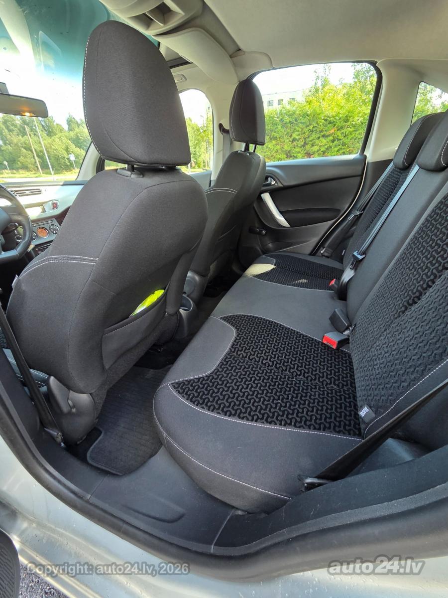 Pelēks Citroen C3 2011 Tallina, ar dzinēja tilpumu 1.40 L un nobraukumu 151 tūkst. km par 3300 €, foto 15 vietnē AUTOMOTO.COM.LV