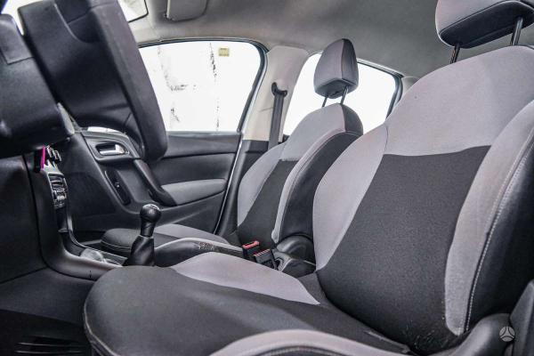 Pelēks Citroen C3 2012 Kauņa, ar dzinēja tilpumu 1.40 L un nobraukumu 0 tūkst. km par 3390 €, foto 6 vietnē AUTOMOTO.COM.LV