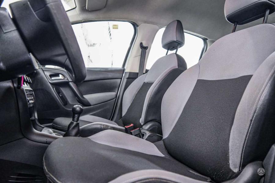 Pelēks Citroen C3 2012 Kauņa, ar dzinēja tilpumu 1.40 L un nobraukumu 0 tūkst. km par 3390 €, foto 6 vietnē AUTOMOTO.COM.LV