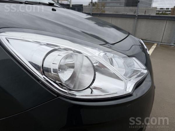 Grey Citroen C3 2013 in Riga, with an engine capacity of 1.20 L and mileage of 73 thousand km for 3999 €, photo 8 on AUTOMOTO.COM.LV