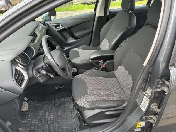Pelēks Citroen C3 2014 Viļņa, ar dzinēja tilpumu 1.20 L un nobraukumu 150 tūkst. km par 3999 €, foto 9 vietnē AUTOMOTO.COM.LV
