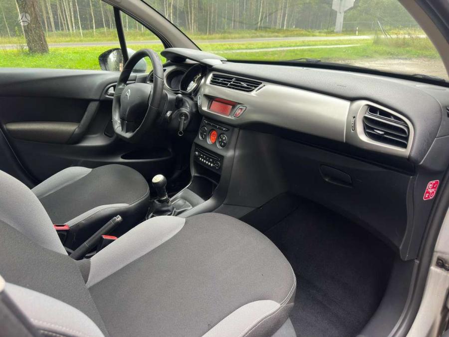 Grey Citroen C3 2014 in Taurage, with an engine capacity of 1.40 L and mileage of 290 thousand km for 1650 €, photo 12 on AUTOMOTO.COM.LV