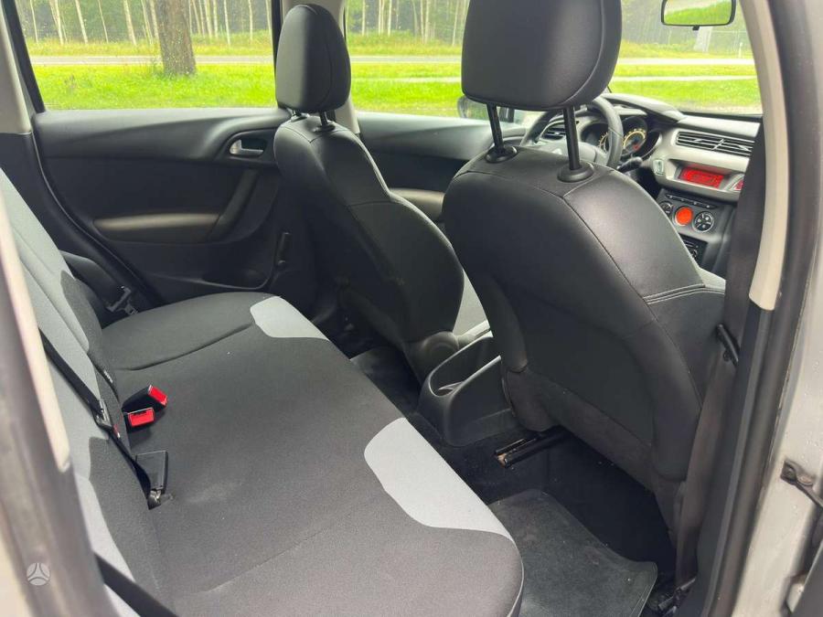 Grey Citroen C3 2014 in Taurage, with an engine capacity of 1.40 L and mileage of 290 thousand km for 1650 €, photo 13 on AUTOMOTO.COM.LV
