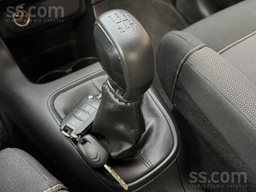 Pelēks Citroen C3 2017 Liepāja, ar dzinēja tilpumu 1.20 L un nobraukumu 116 tūkst. km par 5950 €, foto 6 vietnē AUTOMOTO.COM.LV