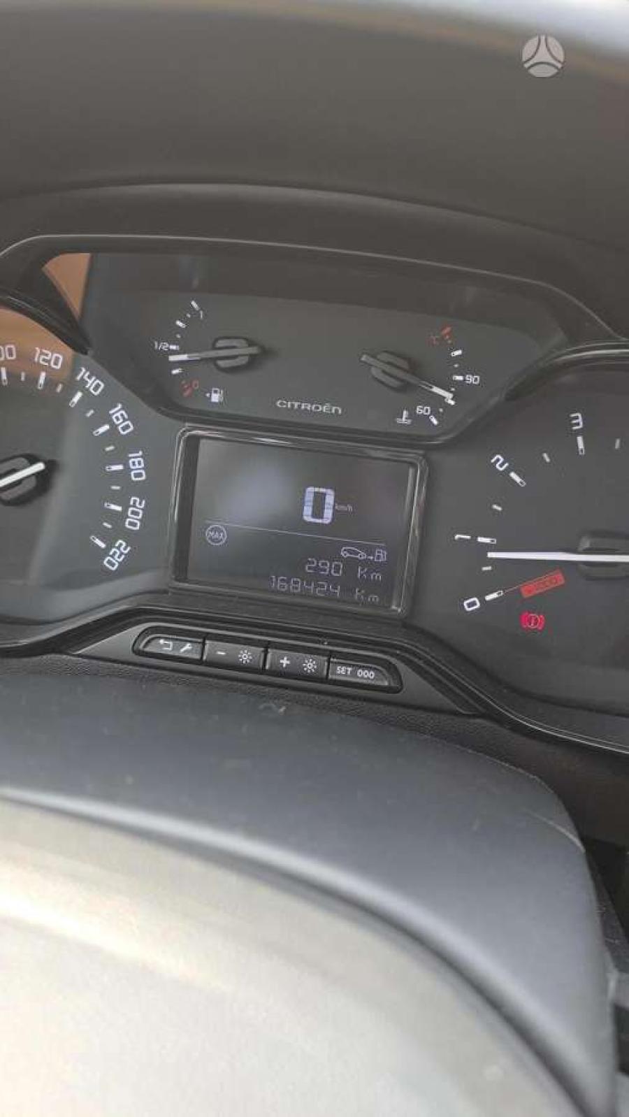 Серый Ситроен С3 2017 в Паневежис, объемом двигателя 1.20 л и пробегом 170 тыс. км за 4000 €, фото 9 на AUTOMOTO.COM.LV